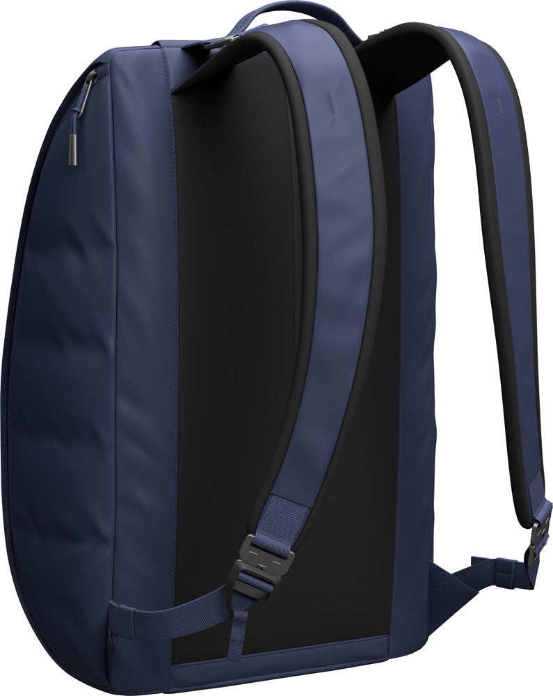 D_b_ Hugger Base Backpack, 15L – Luggage Online